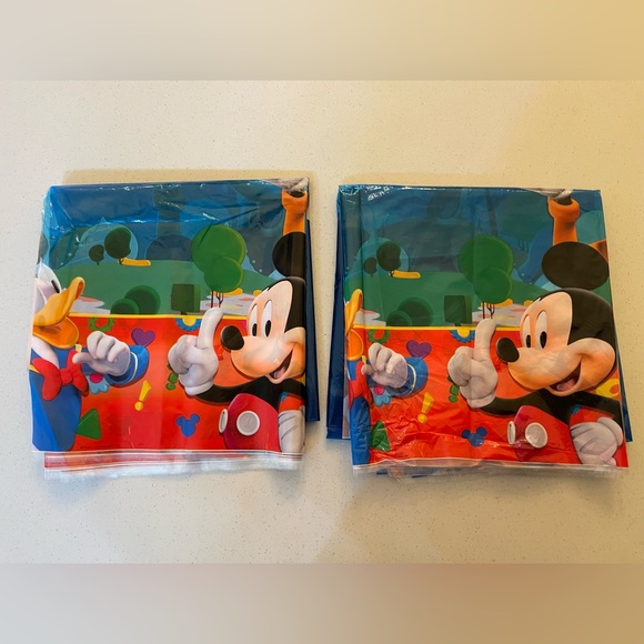 Hallmark | Party Supplies | Mickey Mouse Clubhouse And Tablecloths Set ...